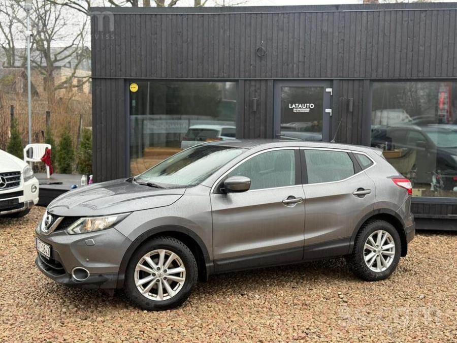 Grey Nissan Qashqai 2014 in Riga, with an engine capacity of 1.60 L and mileage of 78 thousand km for 9500 €, photo 7 on AUTOMOTO.COM.LV