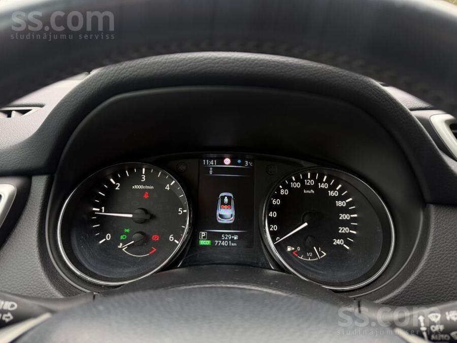 Grey Nissan Qashqai 2014 in Riga, with an engine capacity of 1.60 L and mileage of 78 thousand km for 9500 €, photo 10 on AUTOMOTO.COM.LV