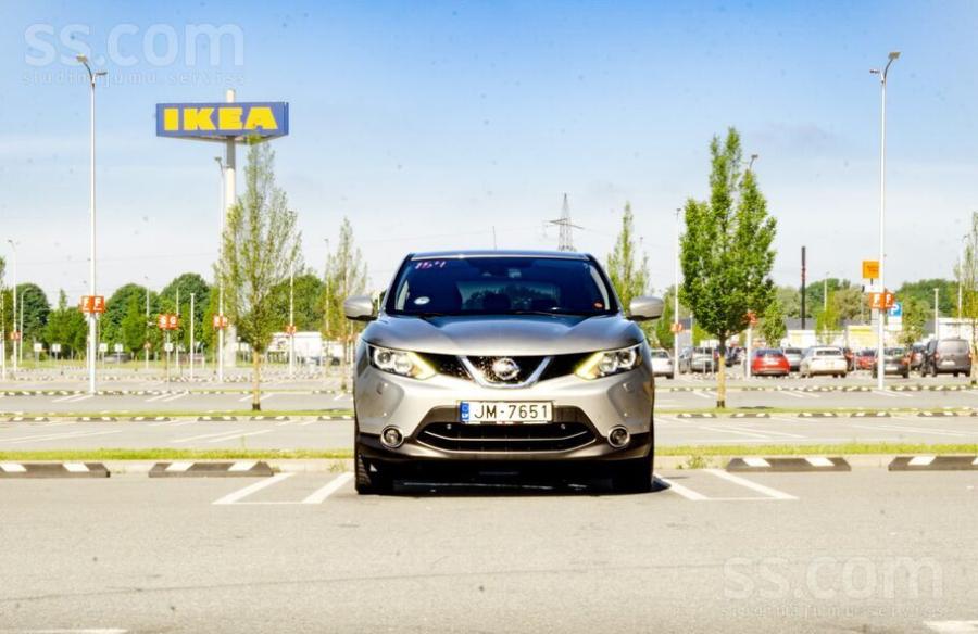 Grey Nissan Qashqai 2014 in Riga, with an engine capacity of 1.50 L and mileage of 222 thousand km for 7590 €, photo 4 on AUTOMOTO.COM.LV