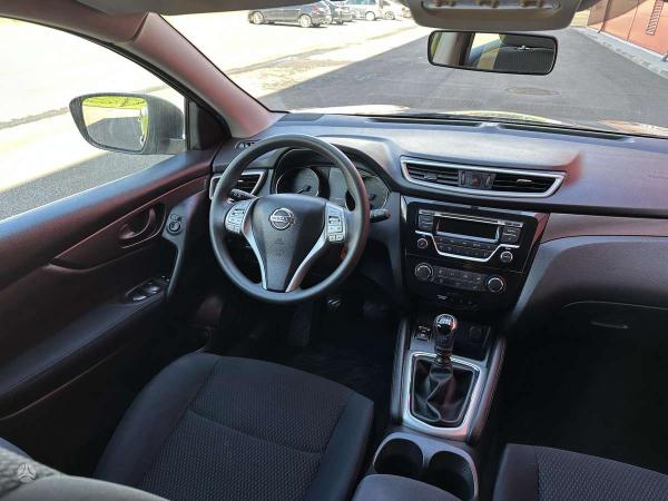 Grey Nissan Qashqai 2014 in Telschi, with an engine capacity of 1.20 L and mileage of 149 thousand km for 5700 €, photo 10 on AUTOMOTO.COM.LV