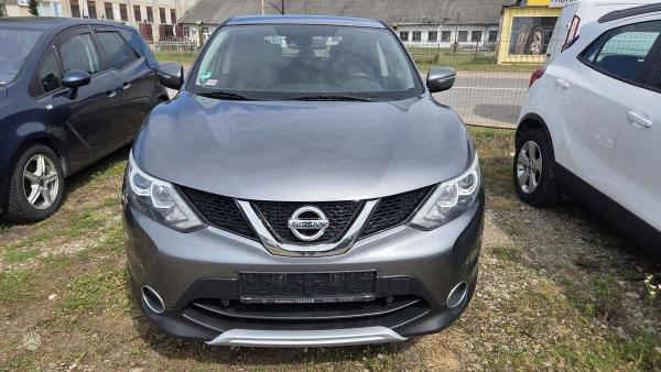 Grey Nissan Qashqai 2014 in Taurage, with an engine capacity of 1.60 L and mileage of 200 thousand km for 7300 €, photo 3 on AUTOMOTO.COM.LV