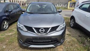 Grey Nissan Qashqai 2014 in Taurage, with an engine capacity of 1.60 L and mileage of 200 thousand km for 7300 €, photo 4 on AUTOMOTO.COM.LV