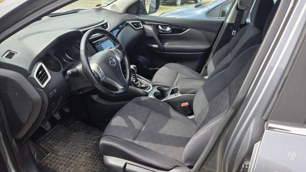 Pelēks Nissan Qashqai 2014 Tauragė, ar dzinēja tilpumu 1.60 L un nobraukumu 200 tūkst. km par 7300 €, foto 6 vietnē AUTOMOTO.COM.LV
