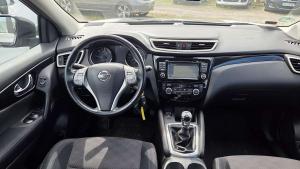 Grey Nissan Qashqai 2014 in Taurage, with an engine capacity of 1.60 L and mileage of 200 thousand km for 7300 €, photo 13 on AUTOMOTO.COM.LV