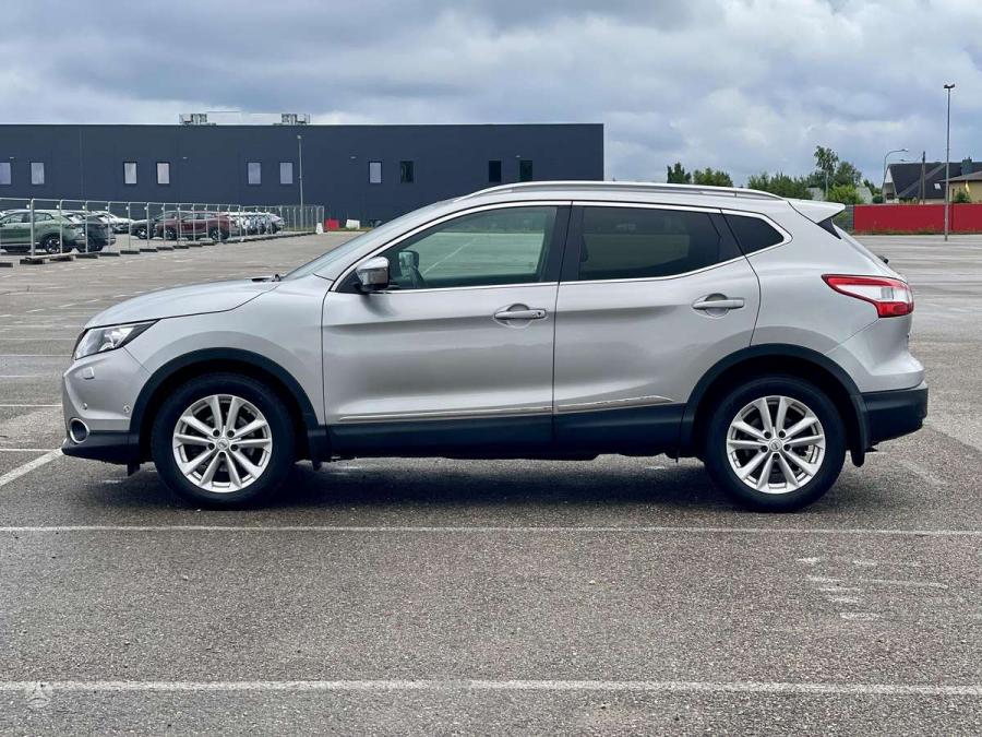 Grey Nissan Qashqai 2014 in Vilnius, with an engine capacity of 1.20 L and mileage of 134 thousand km for 6200 €, photo 14 on AUTOMOTO.COM.LV