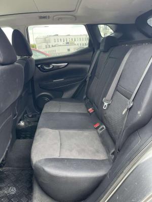 Grey Nissan Qashqai 2014 in Vilnius, with an engine capacity of 1.60 L and mileage of 235 thousand km for 7139 €, photo 15 on AUTOMOTO.COM.LV