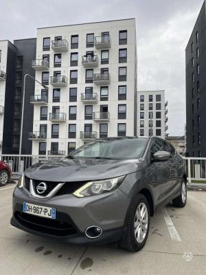 Grey Nissan Qashqai 2014 in Vilnius, with an engine capacity of 1.60 L and mileage of 235 thousand km for 7139 €, photo 23 on AUTOMOTO.COM.LV