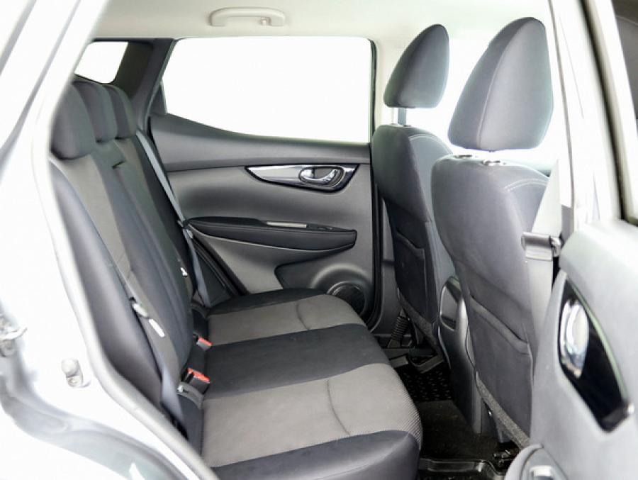 Pelēks Nissan Qashqai 2014 Tallina, ar dzinēja tilpumu 1.60 L un nobraukumu 239 tūkst. km par 5999 €, foto 8 vietnē AUTOMOTO.COM.LV