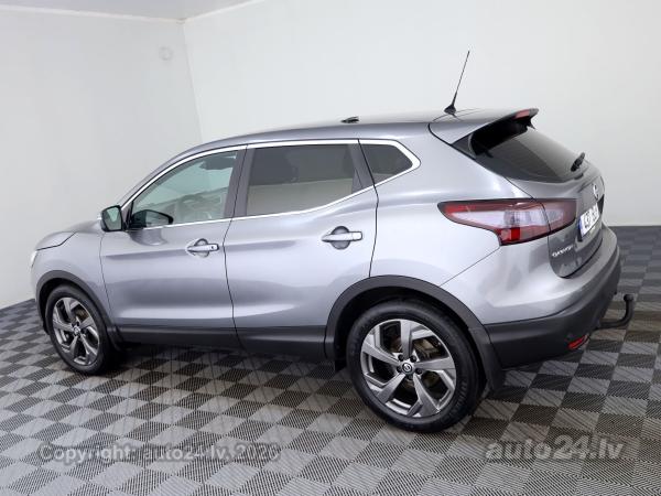 Grey Nissan Qashqai 2014 in Tallinn, with an engine capacity of 1.60 L and mileage of 239 thousand km for 5999 €, photo 4 on AUTOMOTO.COM.LV