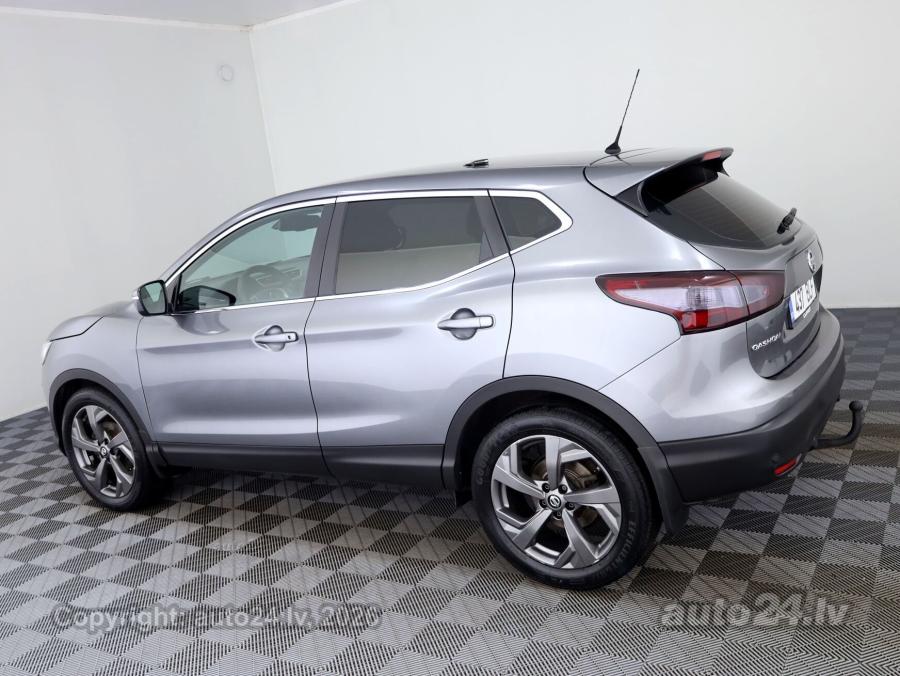 Pelēks Nissan Qashqai 2014 Tallina, ar dzinēja tilpumu 1.60 L un nobraukumu 239 tūkst. km par 5999 €, foto 5 vietnē AUTOMOTO.COM.LV