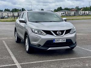 Grey Nissan Qashqai 2014 in Vilnius, with an engine capacity of 1.20 L and mileage of 134 thousand km for 6200 €, photo  on AUTOMOTO.COM.LV