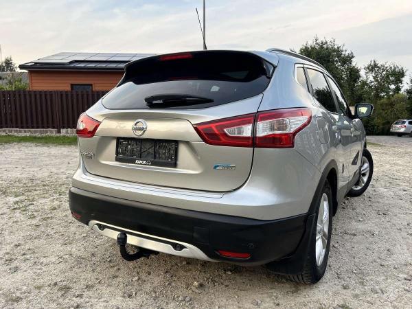 Grey Nissan Qashqai 2014 in Kaisiadorys, with an engine capacity of 1.60 L and mileage of 239 thousand km for 7950 €, photo 4 on AUTOMOTO.COM.LV