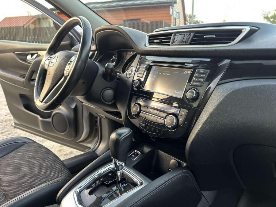 Grey Nissan Qashqai 2014 in Kaisiadorys, with an engine capacity of 1.60 L and mileage of 239 thousand km for 7950 €, photo 18 on AUTOMOTO.COM.LV