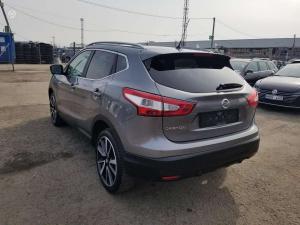 Grey Nissan Qashqai 2014 in Kaunas, with an engine capacity of 1.20 L and mileage of 170 thousand km for 7550 €, photo 5 on AUTOMOTO.COM.LV