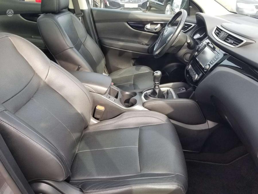 Grey Nissan Qashqai 2014 in Kaunas, with an engine capacity of 1.20 L and mileage of 170 thousand km for 7550 €, photo 9 on AUTOMOTO.COM.LV
