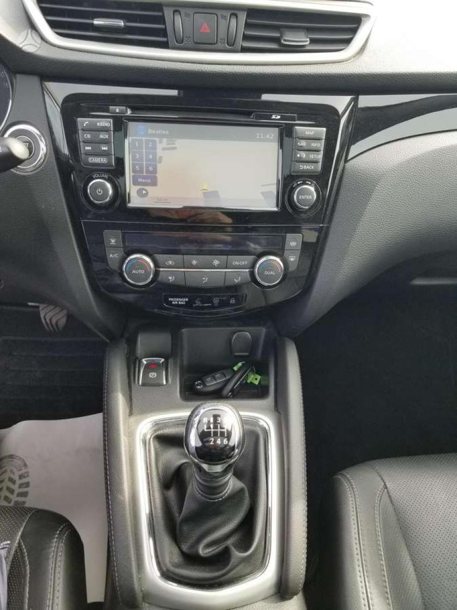Grey Nissan Qashqai 2014 in Kaunas, with an engine capacity of 1.20 L and mileage of 170 thousand km for 7550 €, photo 15 on AUTOMOTO.COM.LV