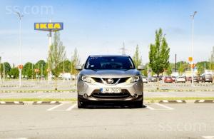 Pelēks Nissan Qashqai 2014 Rīga, ar dzinēja tilpumu 1.50 L un nobraukumu 222 tūkst. km par 7190 €, foto 4 vietnē AUTOMOTO.COM.LV