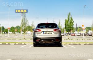 Pelēks Nissan Qashqai 2014 Rīga, ar dzinēja tilpumu 1.50 L un nobraukumu 222 tūkst. km par 7190 €, foto 7 vietnē AUTOMOTO.COM.LV