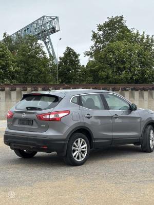 Grey Nissan Qashqai 2014 in Marijampole, with an engine capacity of 1.60 L and mileage of 264 thousand km for 6450 €, photo 6 on AUTOMOTO.COM.LV
