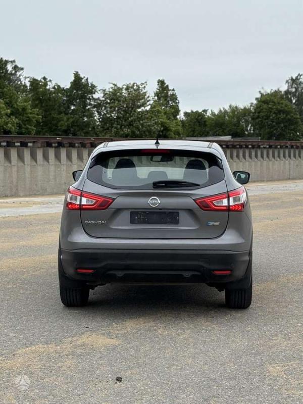 Pelēks Nissan Qashqai 2014 Marijampole, ar dzinēja tilpumu 1.60 L un nobraukumu 264 tūkst. km par 6450 €, foto 6 vietnē AUTOMOTO.COM.LV