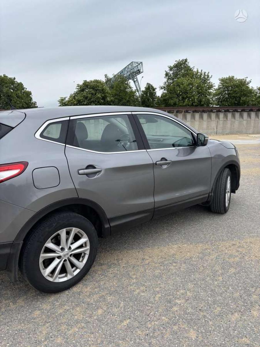 Grey Nissan Qashqai 2014 in Marijampole, with an engine capacity of 1.60 L and mileage of 264 thousand km for 6450 €, photo 13 on AUTOMOTO.COM.LV