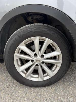 Grey Nissan Qashqai 2014 in Marijampole, with an engine capacity of 1.60 L and mileage of 264 thousand km for 6450 €, photo 14 on AUTOMOTO.COM.LV
