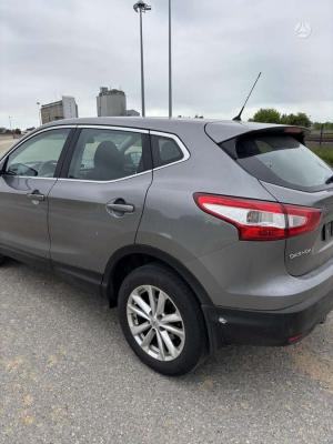 Grey Nissan Qashqai 2014 in Marijampole, with an engine capacity of 1.60 L and mileage of 264 thousand km for 6450 €, photo 19 on AUTOMOTO.COM.LV