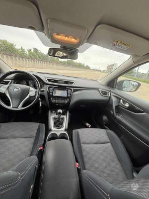 Grey Nissan Qashqai 2014 in Marijampole, with an engine capacity of 1.60 L and mileage of 264 thousand km for 6450 €, photo 23 on AUTOMOTO.COM.LV