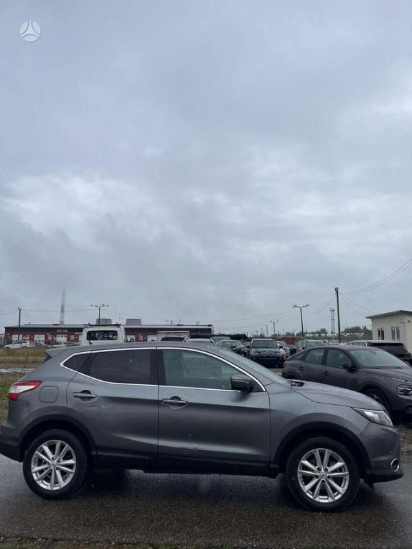 Pelēks Nissan Qashqai 2014 Viļņa, ar dzinēja tilpumu 1.60 L un nobraukumu 225 tūkst. km par 6897 €, foto 4 vietnē AUTOMOTO.COM.LV