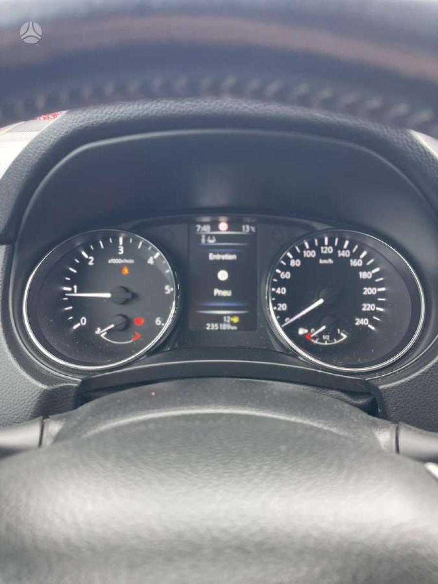 Pelēks Nissan Qashqai 2014 Viļņa, ar dzinēja tilpumu 1.60 L un nobraukumu 225 tūkst. km par 6897 €, foto 15 vietnē AUTOMOTO.COM.LV