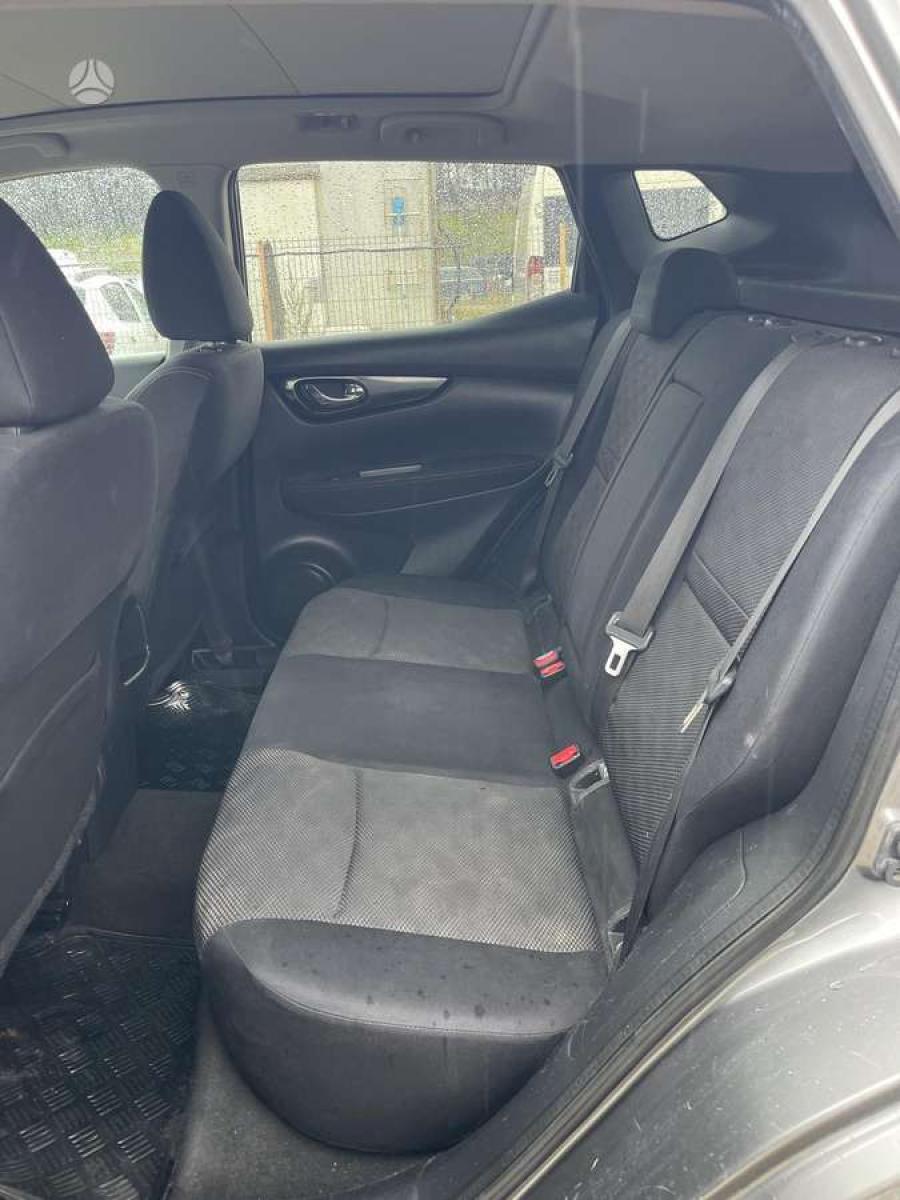 Pelēks Nissan Qashqai 2014 Viļņa, ar dzinēja tilpumu 1.60 L un nobraukumu 225 tūkst. km par 6897 €, foto 22 vietnē AUTOMOTO.COM.LV