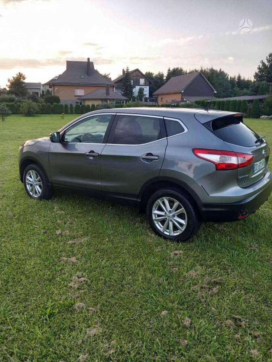 Grey Nissan Qashqai 2014 in Taurage, with an engine capacity of 1.60 L and mileage of 275 thousand km for 5850 €, photo 9 on AUTOMOTO.COM.LV