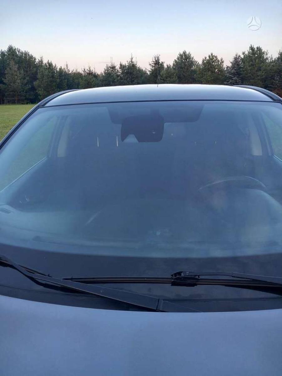 Grey Nissan Qashqai 2014 in Taurage, with an engine capacity of 1.60 L and mileage of 275 thousand km for 5850 €, photo 11 on AUTOMOTO.COM.LV