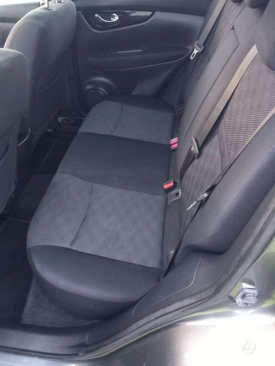 Grey Nissan Qashqai 2014 in Taurage, with an engine capacity of 1.60 L and mileage of 275 thousand km for 5850 €, photo 14 on AUTOMOTO.COM.LV