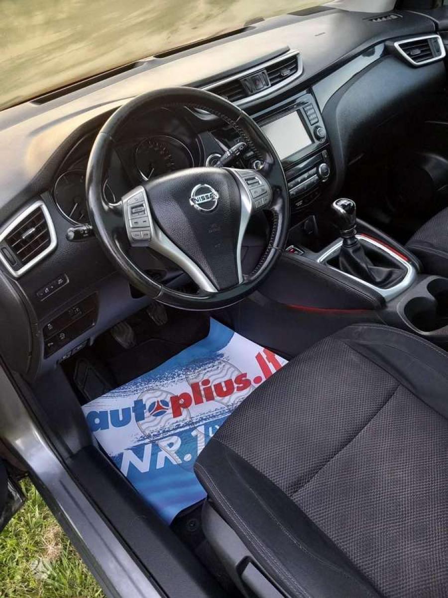 Grey Nissan Qashqai 2014 in Taurage, with an engine capacity of 1.60 L and mileage of 275 thousand km for 5850 €, photo 16 on AUTOMOTO.COM.LV