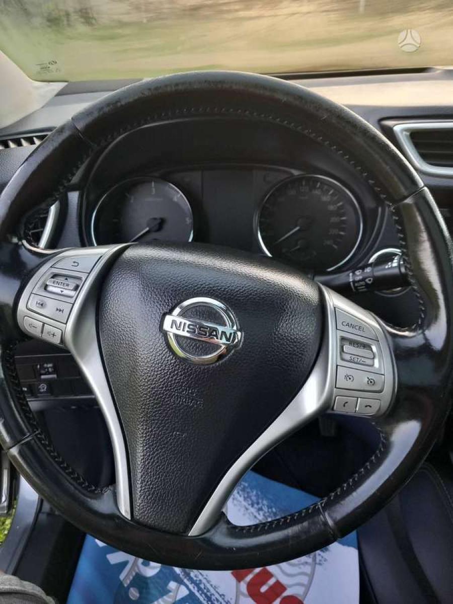 Grey Nissan Qashqai 2014 in Taurage, with an engine capacity of 1.60 L and mileage of 275 thousand km for 5850 €, photo 17 on AUTOMOTO.COM.LV