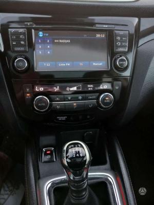 Grey Nissan Qashqai 2014 in Taurage, with an engine capacity of 1.60 L and mileage of 275 thousand km for 5850 €, photo 19 on AUTOMOTO.COM.LV