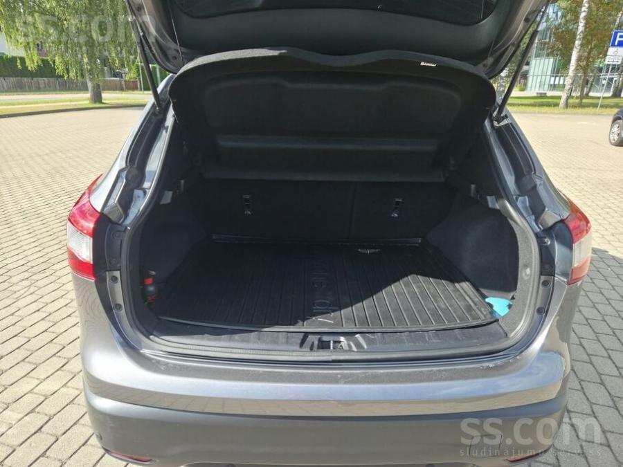 Pelēks Nissan Qashqai 2014 Jelgava, ar dzinēja tilpumu 1.60 L un nobraukumu 208 tūkst. km par 9250 €, foto 9 vietnē AUTOMOTO.COM.LV