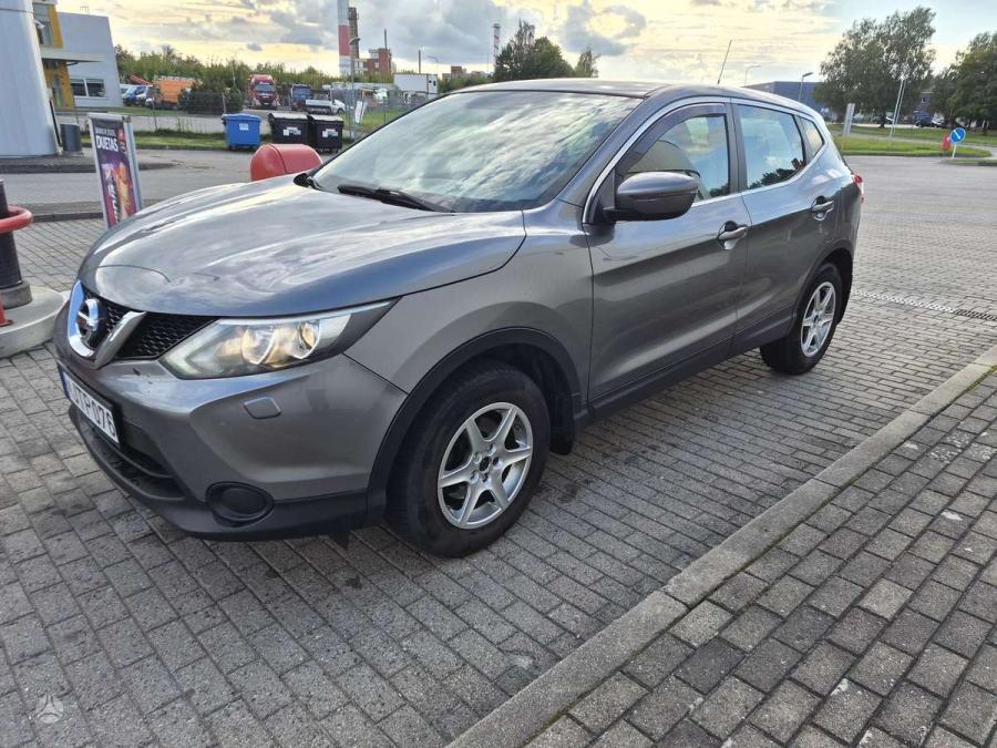 Pelēks Nissan Qashqai 2014 Panevēža, ar dzinēja tilpumu 1.20 L un nobraukumu 169 tūkst. km par 7000 €, foto 1 vietnē AUTOMOTO.COM.LV