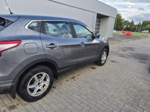Pelēks Nissan Qashqai 2014 Panevēža, ar dzinēja tilpumu 1.20 L un nobraukumu 169 tūkst. km par 7000 €, foto 6 vietnē AUTOMOTO.COM.LV