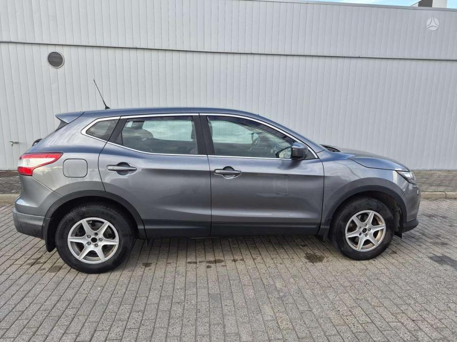Pelēks Nissan Qashqai 2014 Panevēža, ar dzinēja tilpumu 1.20 L un nobraukumu 169 tūkst. km par 7000 €, foto 7 vietnē AUTOMOTO.COM.LV