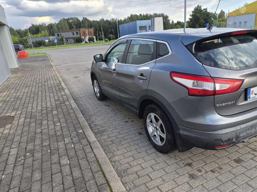 Pelēks Nissan Qashqai 2014 Panevēža, ar dzinēja tilpumu 1.20 L un nobraukumu 169 tūkst. km par 7000 €, foto 8 vietnē AUTOMOTO.COM.LV