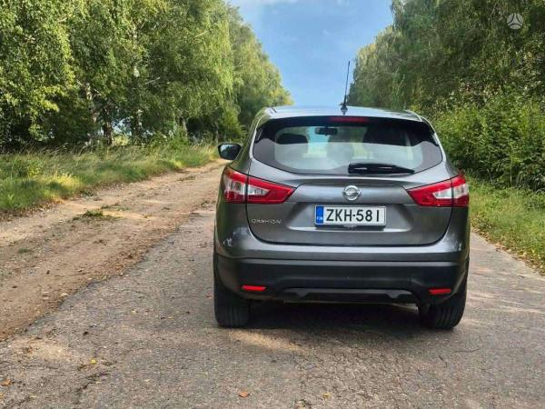 Pelēks Nissan Qashqai 2014 Radviliškis, ar dzinēja tilpumu 1.20 L un nobraukumu 199 tūkst. km par 5300 €, foto 10 vietnē AUTOMOTO.COM.LV