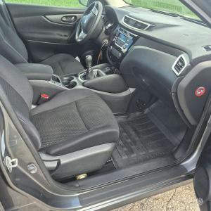 Pelēks Nissan Qashqai 2014 Radviliškis, ar dzinēja tilpumu 1.20 L un nobraukumu 199 tūkst. km par 5300 €, foto 24 vietnē AUTOMOTO.COM.LV