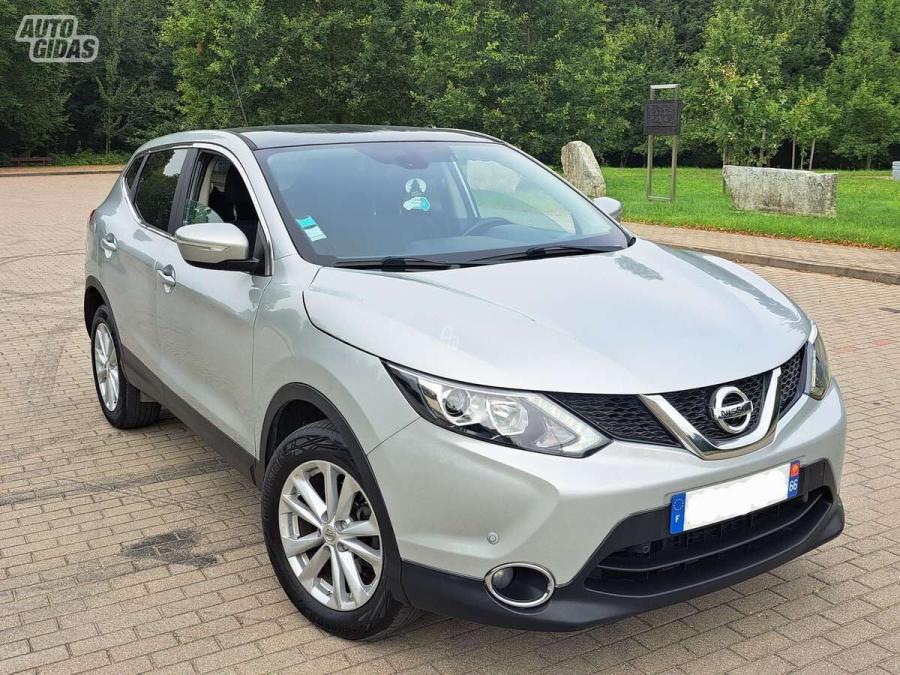 Grey Nissan Qashqai 2014 in Taurage, with an engine capacity of 1.50 L and mileage of 226 thousand km for 7100 €, photo 1 on AUTOMOTO.COM.LV