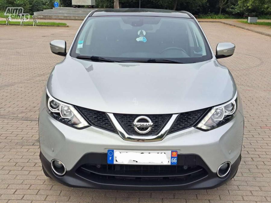 Grey Nissan Qashqai 2014 in Taurage, with an engine capacity of 1.50 L and mileage of 226 thousand km for 7100 €, photo 4 on AUTOMOTO.COM.LV