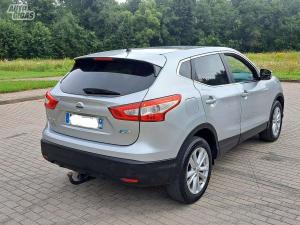 Grey Nissan Qashqai 2014 in Taurage, with an engine capacity of 1.50 L and mileage of 226 thousand km for 7100 €, photo 5 on AUTOMOTO.COM.LV