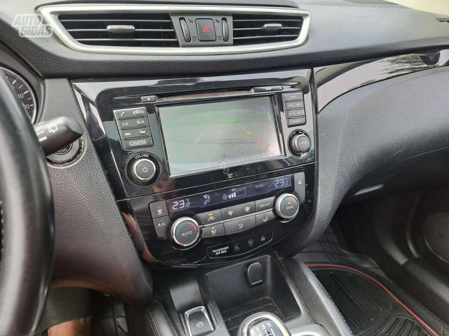 Grey Nissan Qashqai 2014 in Taurage, with an engine capacity of 1.50 L and mileage of 226 thousand km for 7100 €, photo 11 on AUTOMOTO.COM.LV