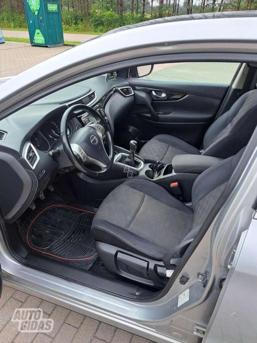 Grey Nissan Qashqai 2014 in Taurage, with an engine capacity of 1.50 L and mileage of 226 thousand km for 7100 €, photo 12 on AUTOMOTO.COM.LV