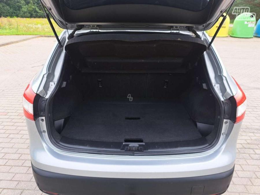 Grey Nissan Qashqai 2014 in Taurage, with an engine capacity of 1.50 L and mileage of 226 thousand km for 7100 €, photo 19 on AUTOMOTO.COM.LV